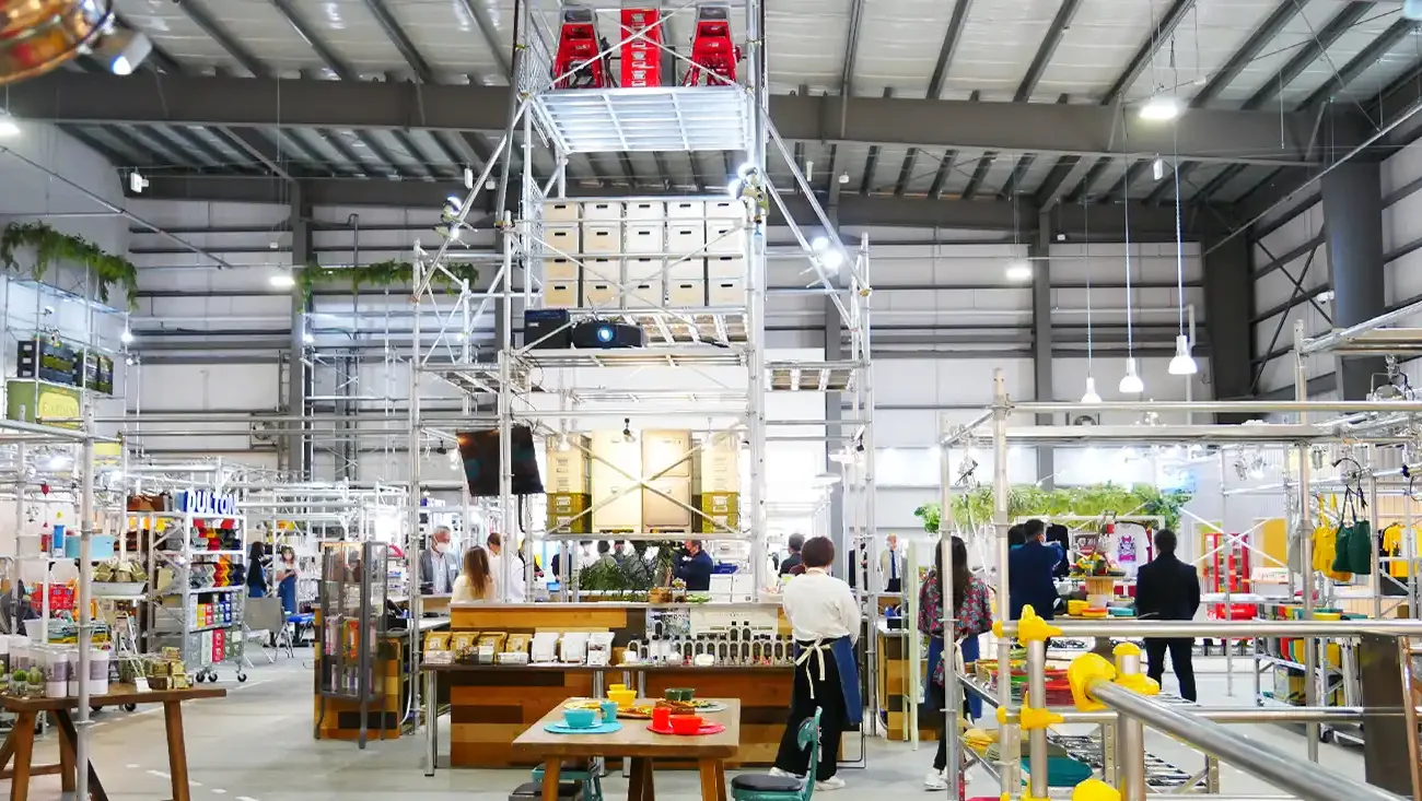 NEXTBASE joint work with DULTON 群馬県のインテリア・雑貨のデザイン施工事例 | 店舗設計施工.com